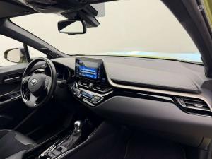Зеленый Тойота C-HR 2019 в Паневежис, объемом двигателя 1.80 л и пробегом 108 тыс. км за 20990 €, фото 18 на AUTOMOTO.COM.LV