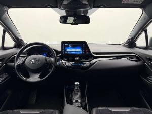Зеленый Тойота C-HR 2019 в Паневежис, объемом двигателя 1.80 л и пробегом 108 тыс. км за 20990 €, фото 19 на AUTOMOTO.COM.LV
