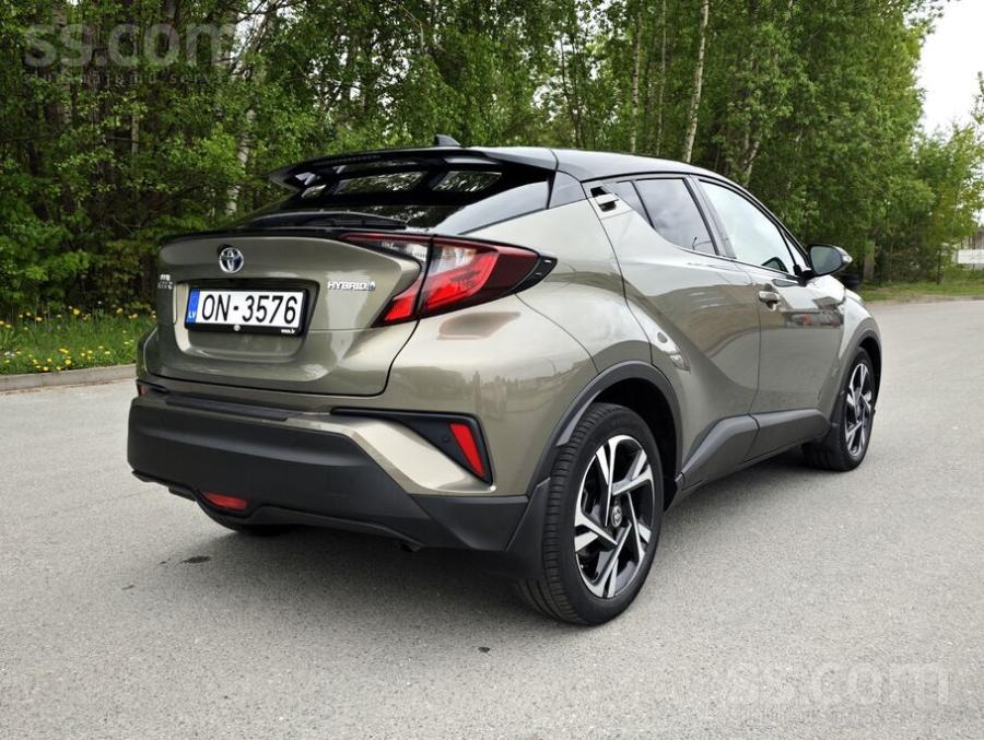 Зеленый Тойота C-HR 2022 в Рига, объемом двигателя 1.80 л и пробегом 44 тыс. км за 21900 €, фото 6 на AUTOMOTO.COM.LV