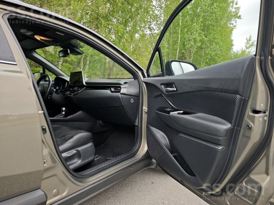Зеленый Тойота C-HR 2022 в Рига, объемом двигателя 1.80 л и пробегом 44 тыс. км за 21900 €, фото 13 на AUTOMOTO.COM.LV