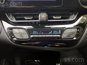 Зеленый Тойота C-HR 2022 в Рига, объемом двигателя 1.80 л и пробегом 44 тыс. км за 21900 €, фото 21 на AUTOMOTO.COM.LV