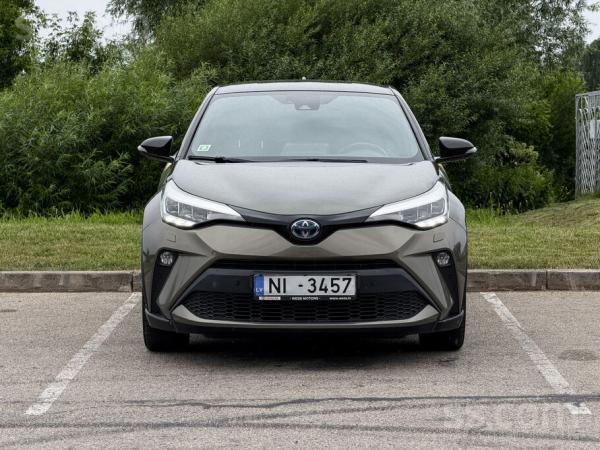 Zaļš Toyota C-HR 2022 Rīga, ar dzinēja tilpumu 1.80 L un nobraukumu 68 tūkst. km par 20000 €, foto 1 vietnē AUTOMOTO.COM.LV