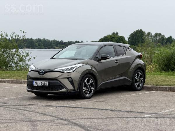 Zaļš Toyota C-HR 2022 Rīga, ar dzinēja tilpumu 1.80 L un nobraukumu 68 tūkst. km par 20000 €, foto 4 vietnē AUTOMOTO.COM.LV