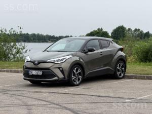 Zaļš Toyota C-HR 2022 Rīga, ar dzinēja tilpumu 1.80 L un nobraukumu 68 tūkst. km par 20000 €, foto 4 vietnē AUTOMOTO.COM.LV