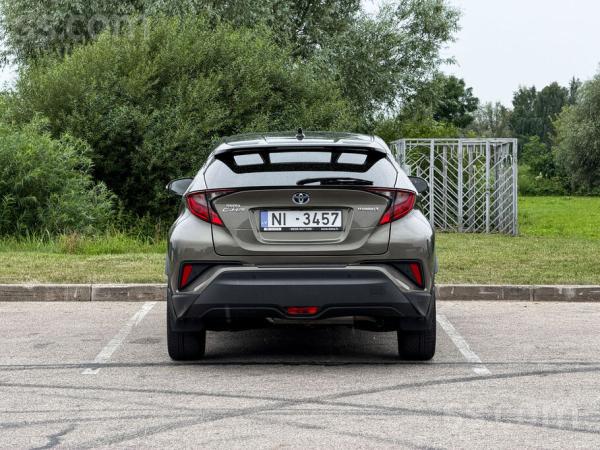 Zaļš Toyota C-HR 2022 Rīga, ar dzinēja tilpumu 1.80 L un nobraukumu 68 tūkst. km par 20000 €, foto 6 vietnē AUTOMOTO.COM.LV