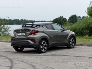 Zaļš Toyota C-HR 2022 Rīga, ar dzinēja tilpumu 1.80 L un nobraukumu 68 tūkst. km par 20000 €, foto 7 vietnē AUTOMOTO.COM.LV