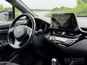 Zaļš Toyota C-HR 2022 Rīga, ar dzinēja tilpumu 1.80 L un nobraukumu 68 tūkst. km par 20000 €, foto 10 vietnē AUTOMOTO.COM.LV