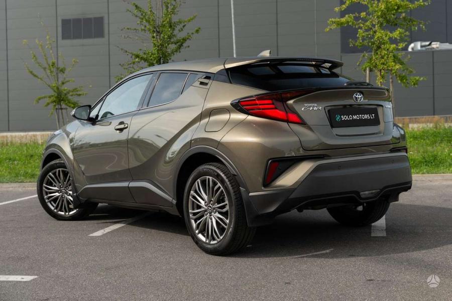 Зеленый Тойота C-HR 2022 в Вильнюс, объемом двигателя 1.80 л и пробегом 55 тыс. км за 23950 €, фото 5 на AUTOMOTO.COM.LV
