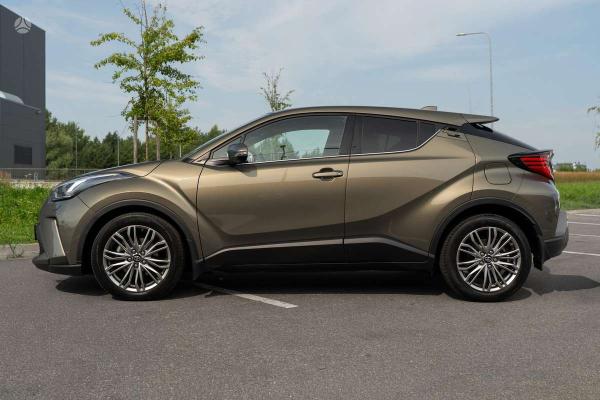 Зеленый Тойота C-HR 2022 в Вильнюс, объемом двигателя 1.80 л и пробегом 55 тыс. км за 23950 €, фото 5 на AUTOMOTO.COM.LV