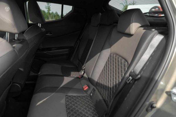 Зеленый Тойота C-HR 2022 в Вильнюс, объемом двигателя 1.80 л и пробегом 55 тыс. км за 23950 €, фото 10 на AUTOMOTO.COM.LV
