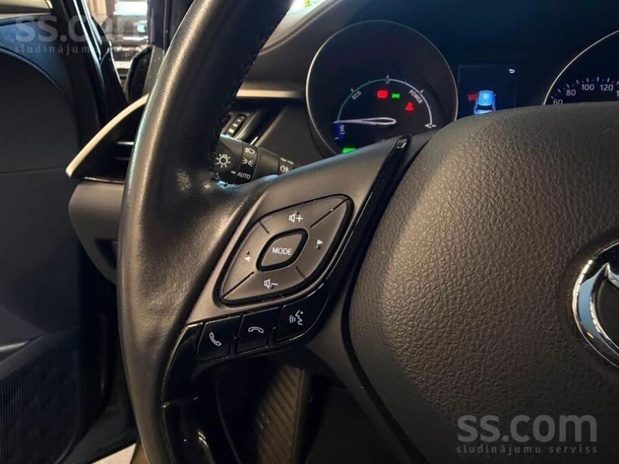 Зеленый Тойота C-HR 2022 в Екабпилс, объемом двигателя 2.00 л и пробегом 102 тыс. км за 25800 €, фото 12 на AUTOMOTO.COM.LV