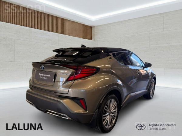 Зеленый Тойота C-HR 2022 в Екабпилс, объемом двигателя 2.00 л и пробегом 102 тыс. км за 25800 €, фото 2 на AUTOMOTO.COM.LV