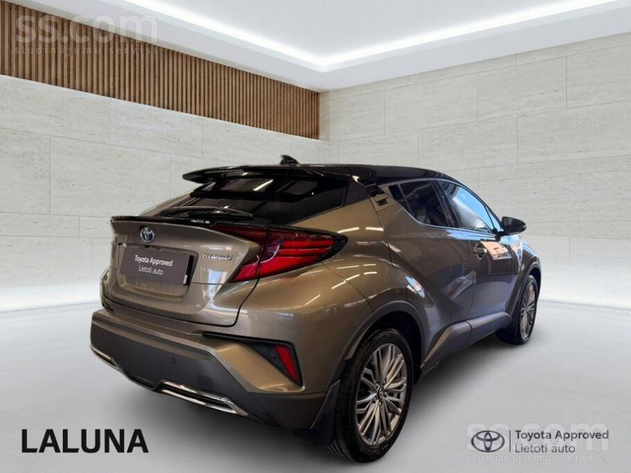 Зеленый Тойота C-HR 2022 в Екабпилс, объемом двигателя 2.00 л и пробегом 102 тыс. км за 25800 €, фото 3 на AUTOMOTO.COM.LV