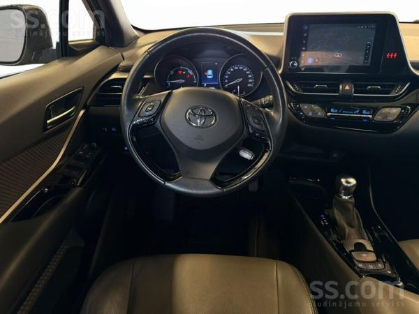 Зеленый Тойота C-HR 2022 в Екабпилс, объемом двигателя 2.00 л и пробегом 102 тыс. км за 25800 €, фото 8 на AUTOMOTO.COM.LV