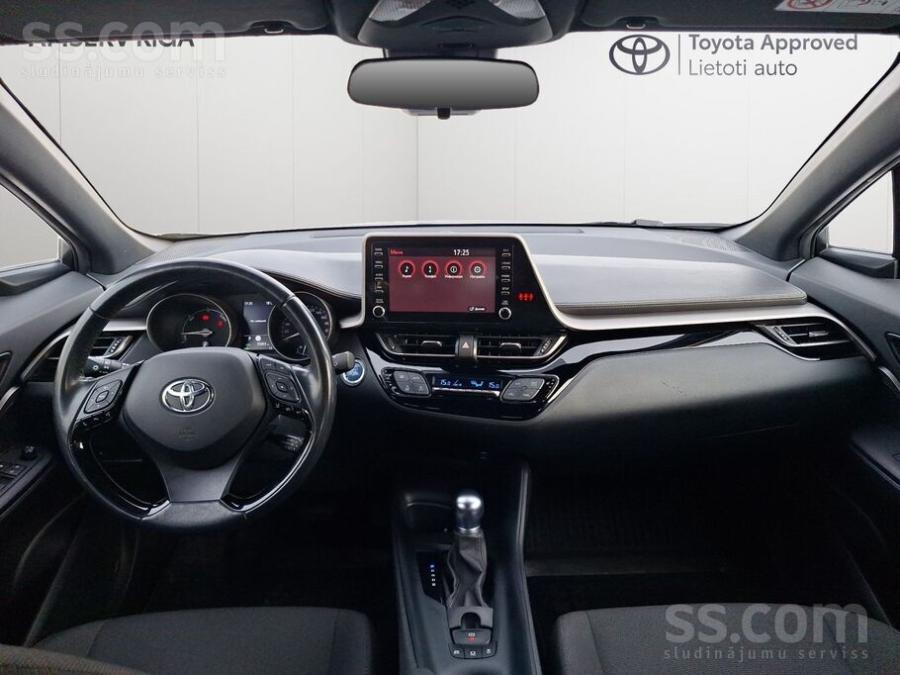 Green Toyota C-HR 2022 in Riga, with an engine capacity of 1.80 L and mileage of 73 thousand km for 19500 €, photo 10 on AUTOMOTO.COM.LV