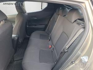 Green Toyota C-HR 2022 in Riga, with an engine capacity of 1.80 L and mileage of 73 thousand km for 19500 €, photo 12 on AUTOMOTO.COM.LV