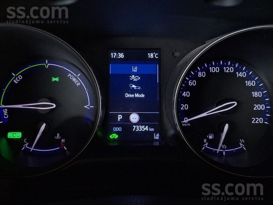 Green Toyota C-HR 2022 in Riga, with an engine capacity of 1.80 L and mileage of 73 thousand km for 19500 €, photo 19 on AUTOMOTO.COM.LV