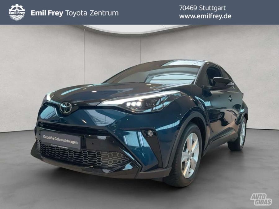 Green Toyota C-HR 2023 in Kaunas, with an engine capacity of 2.00 L and mileage of 37 thousand km for 30589 €, photo 1 on AUTOMOTO.COM.LV