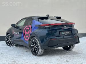 Зеленый Тойота C-HR 2025 в Рига, объемом двигателя 1.80 л и пробегом 5 тыс. км за 31550 €, фото 6 на AUTOMOTO.COM.LV