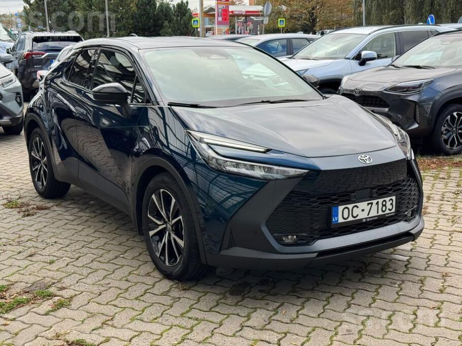 Zaļš Toyota C-HR 2025 Rīga, ar dzinēja tilpumu 1.80 L un nobraukumu 34 tūkst. km par 26850 €, foto 1 vietnē AUTOMOTO.COM.LV