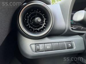 Zaļš Toyota C-HR 2025 Rīga, ar dzinēja tilpumu 1.80 L un nobraukumu 34 tūkst. km par 26850 €, foto 16 vietnē AUTOMOTO.COM.LV