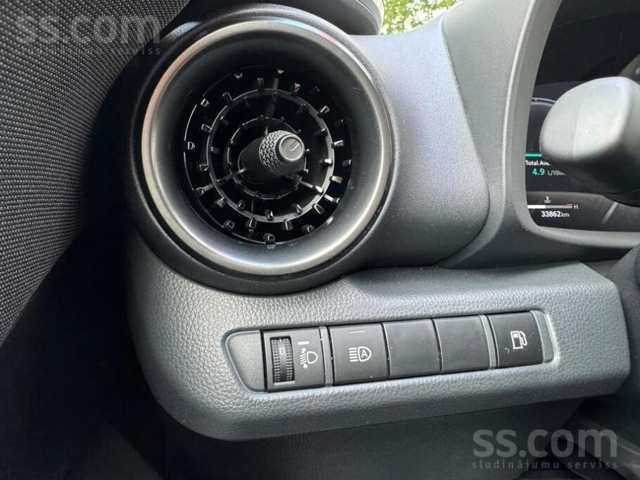 Zaļš Toyota C-HR 2025 Rīga, ar dzinēja tilpumu 1.80 L un nobraukumu 34 tūkst. km par 26850 €, foto 16 vietnē AUTOMOTO.COM.LV