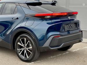 Zaļš Toyota C-HR 2024 Panevēža, ar dzinēja tilpumu 0.00 L un nobraukumu 17 tūkst. km par 28450 €, foto 10 vietnē AUTOMOTO.COM.LV