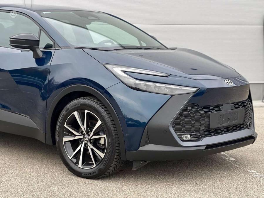 Zaļš Toyota C-HR 2024 Panevēža, ar dzinēja tilpumu 0.00 L un nobraukumu 17 tūkst. km par 28450 €, foto 11 vietnē AUTOMOTO.COM.LV