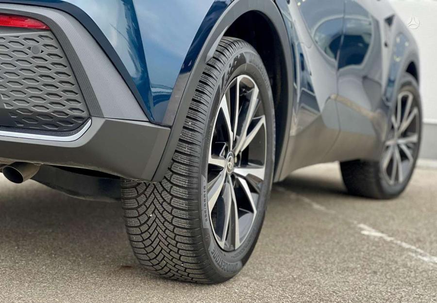 Zaļš Toyota C-HR 2024 Panevēža, ar dzinēja tilpumu 0.00 L un nobraukumu 17 tūkst. km par 28450 €, foto 16 vietnē AUTOMOTO.COM.LV