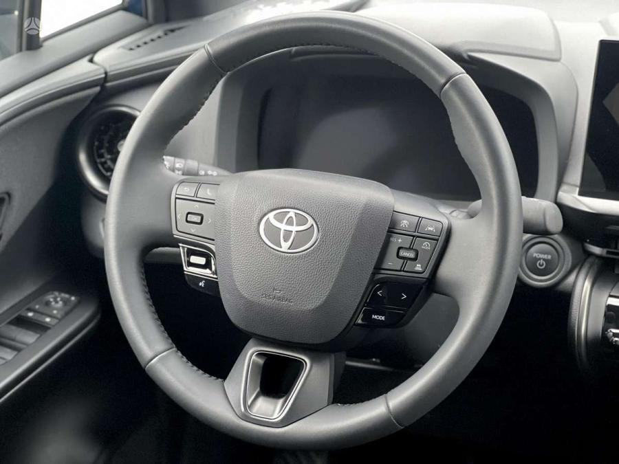 Zaļš Toyota C-HR 2024 Panevēža, ar dzinēja tilpumu 0.00 L un nobraukumu 17 tūkst. km par 28450 €, foto 30 vietnē AUTOMOTO.COM.LV