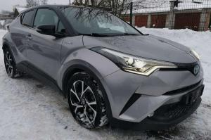 Серый Тойота C-HR 2016 в Вильнюс, объемом двигателя 1.80 л и пробегом 198 тыс. км за 13900 €, фото  на AUTOMOTO.COM.LV