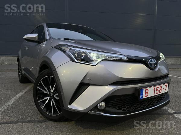 Серый Тойота C-HR 2016 в Рига, объемом двигателя 1.80 л и пробегом 194 тыс. км за 13900 €, фото 2 на AUTOMOTO.COM.LV