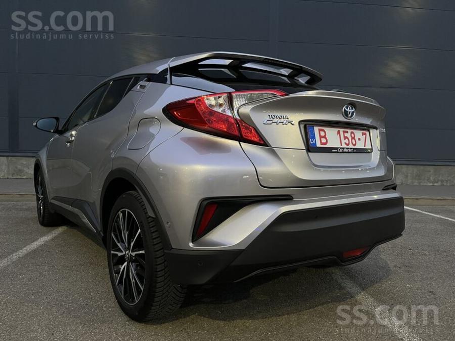 Pelēks Toyota C-HR 2016 Rīga, ar dzinēja tilpumu 1.80 L un nobraukumu 194 tūkst. km par 13900 €, foto 4 vietnē AUTOMOTO.COM.LV