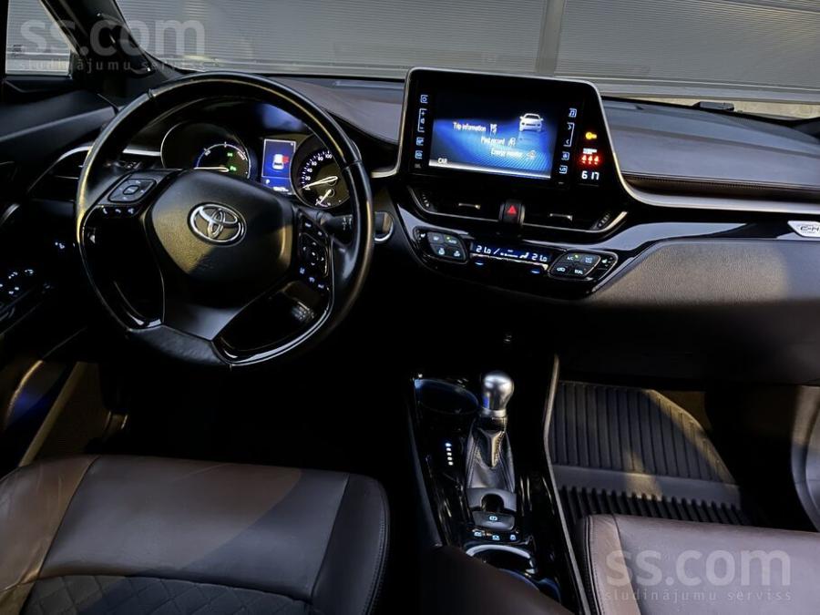 Pelēks Toyota C-HR 2016 Rīga, ar dzinēja tilpumu 1.80 L un nobraukumu 194 tūkst. km par 13900 €, foto 6 vietnē AUTOMOTO.COM.LV