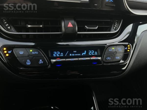 Серый Тойота C-HR 2016 в Рига, объемом двигателя 1.80 л и пробегом 194 тыс. км за 13900 €, фото 9 на AUTOMOTO.COM.LV