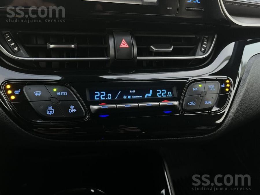Pelēks Toyota C-HR 2016 Rīga, ar dzinēja tilpumu 1.80 L un nobraukumu 194 tūkst. km par 13900 €, foto 10 vietnē AUTOMOTO.COM.LV