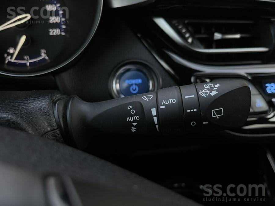 Pelēks Toyota C-HR 2016 Rīga, ar dzinēja tilpumu 1.80 L un nobraukumu 194 tūkst. km par 13900 €, foto 18 vietnē AUTOMOTO.COM.LV