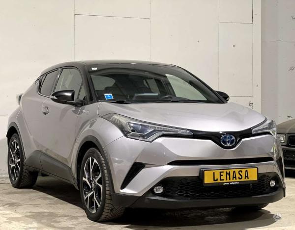 Pelēks Toyota C-HR 2016 Klaipėda, ar dzinēja tilpumu 1.80 L un nobraukumu 148 tūkst. km par 16500 €, foto 5 vietnē AUTOMOTO.COM.LV