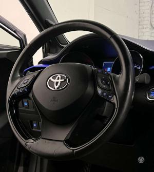 Grey Toyota C-HR 2016 in Klaipeda, with an engine capacity of 1.80 L and mileage of 148 thousand km for 16500 €, photo 12 on AUTOMOTO.COM.LV
