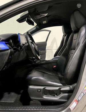 Grey Toyota C-HR 2016 in Klaipeda, with an engine capacity of 1.80 L and mileage of 148 thousand km for 16500 €, photo 15 on AUTOMOTO.COM.LV