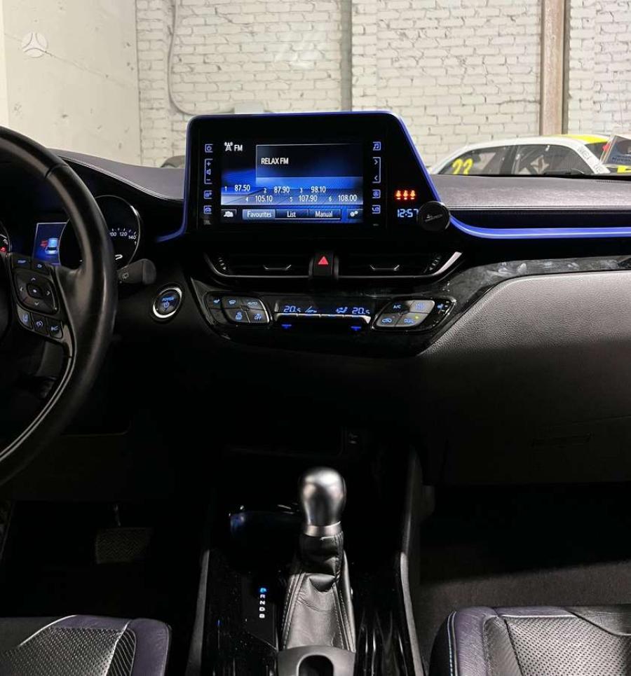 Grey Toyota C-HR 2016 in Klaipeda, with an engine capacity of 1.80 L and mileage of 148 thousand km for 16500 €, photo 20 on AUTOMOTO.COM.LV