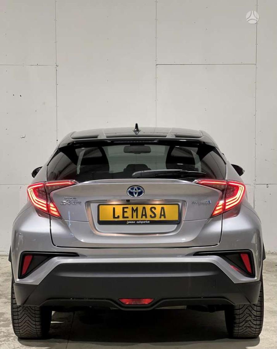 Grey Toyota C-HR 2016 in Klaipeda, with an engine capacity of 1.80 L and mileage of 148 thousand km for 16500 €, photo 22 on AUTOMOTO.COM.LV
