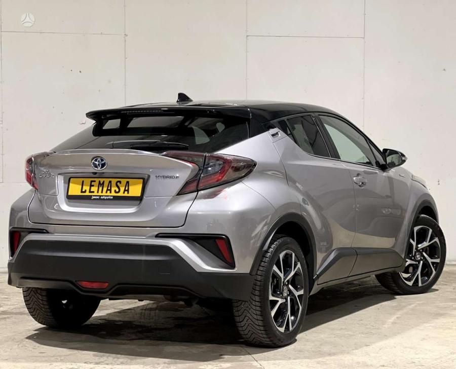 Grey Toyota C-HR 2016 in Klaipeda, with an engine capacity of 1.80 L and mileage of 148 thousand km for 16500 €, photo 29 on AUTOMOTO.COM.LV