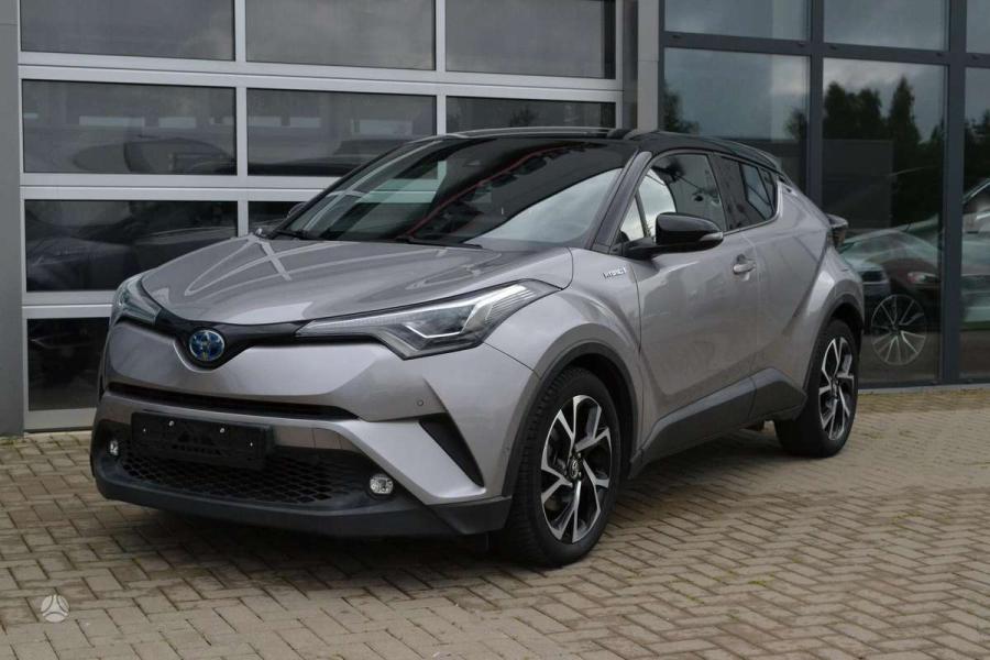 Pelēks Toyota C-HR 2016 Viļņa, ar dzinēja tilpumu 1.80 L un nobraukumu 171 tūkst. km par 16500 €, foto 3 vietnē AUTOMOTO.COM.LV