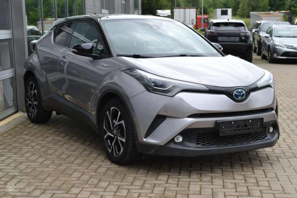 Серый Тойота C-HR 2016 в Вильнюс, объемом двигателя 1.80 л и пробегом 171 тыс. км за 16500 €, фото 5 на AUTOMOTO.COM.LV