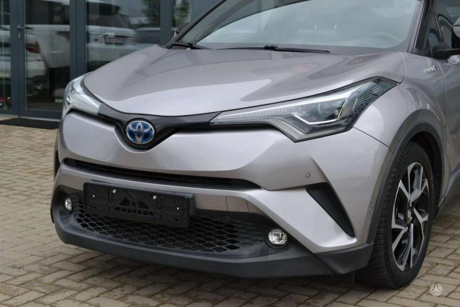 Pelēks Toyota C-HR 2016 Viļņa, ar dzinēja tilpumu 1.80 L un nobraukumu 171 tūkst. km par 16500 €, foto 10 vietnē AUTOMOTO.COM.LV