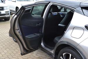 Pelēks Toyota C-HR 2016 Viļņa, ar dzinēja tilpumu 1.80 L un nobraukumu 171 tūkst. km par 16500 €, foto 30 vietnē AUTOMOTO.COM.LV