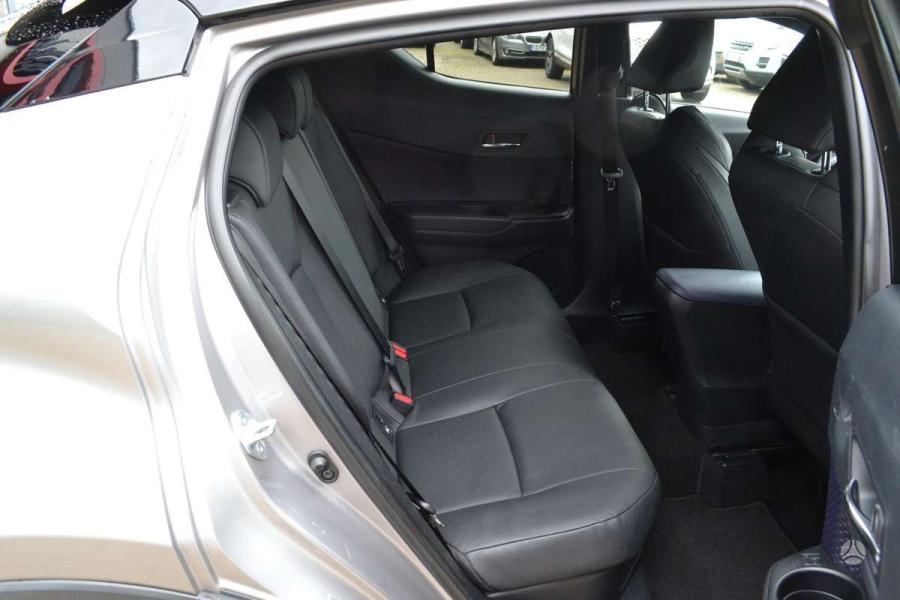 Pelēks Toyota C-HR 2016 Viļņa, ar dzinēja tilpumu 1.80 L un nobraukumu 171 tūkst. km par 16500 €, foto 34 vietnē AUTOMOTO.COM.LV