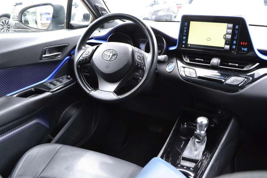 Pelēks Toyota C-HR 2016 Viļņa, ar dzinēja tilpumu 1.80 L un nobraukumu 171 tūkst. km par 16500 €, foto 39 vietnē AUTOMOTO.COM.LV