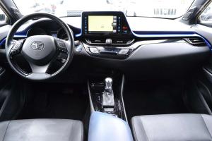 Pelēks Toyota C-HR 2016 Viļņa, ar dzinēja tilpumu 1.80 L un nobraukumu 171 tūkst. km par 16500 €, foto 40 vietnē AUTOMOTO.COM.LV